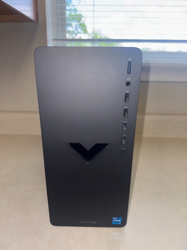 HP Victus 15L Gaming Desktop + Keyboard, Mouse, and Speakers ...