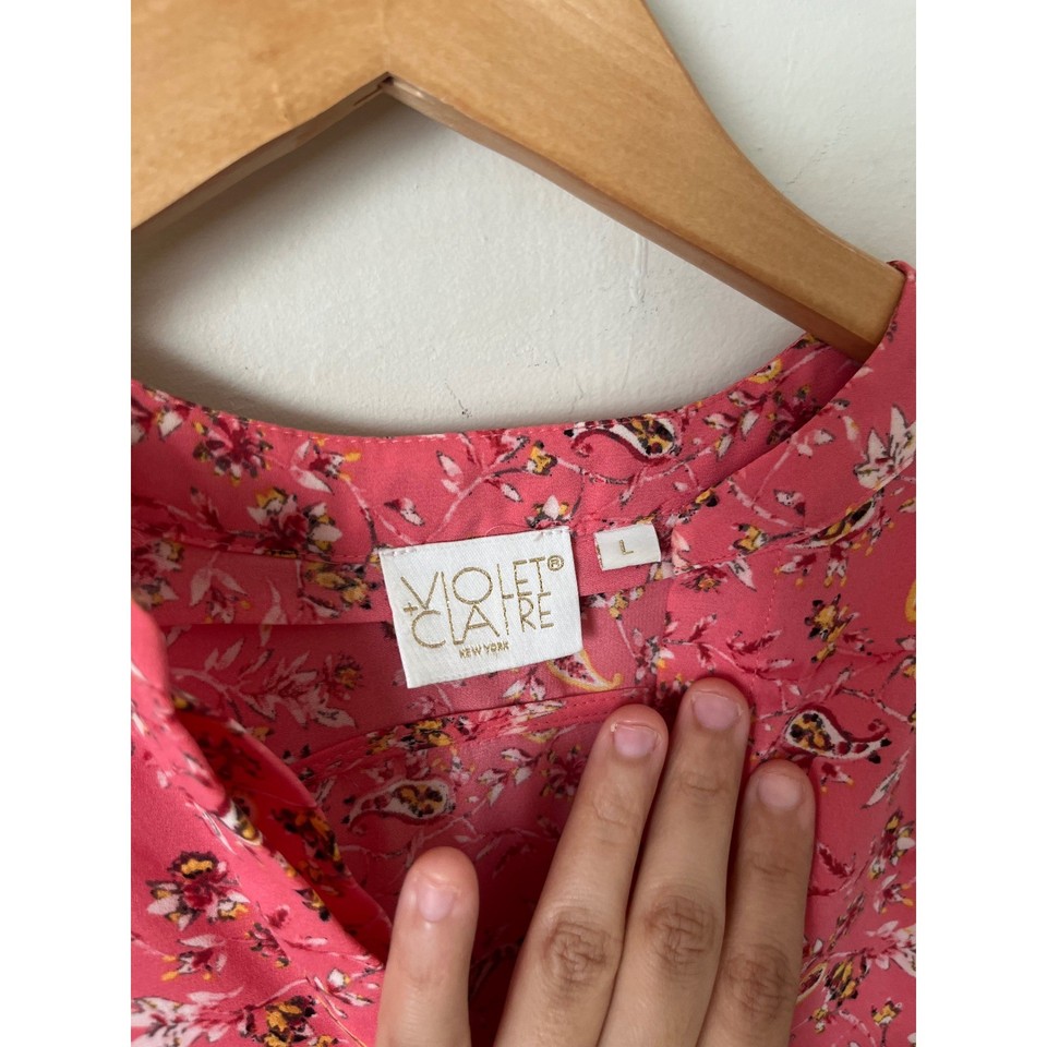 Violet Claire Pink Floral Paisley Split Neck Short Sleeve Blouse Large ...
