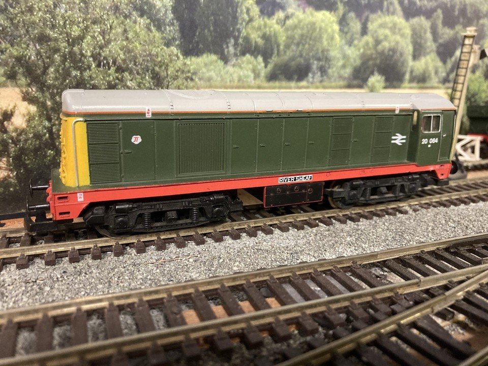 Lima Class 20 OO Gauge 20064 “River Sheaf”Green Livery. Serviced. Super ...