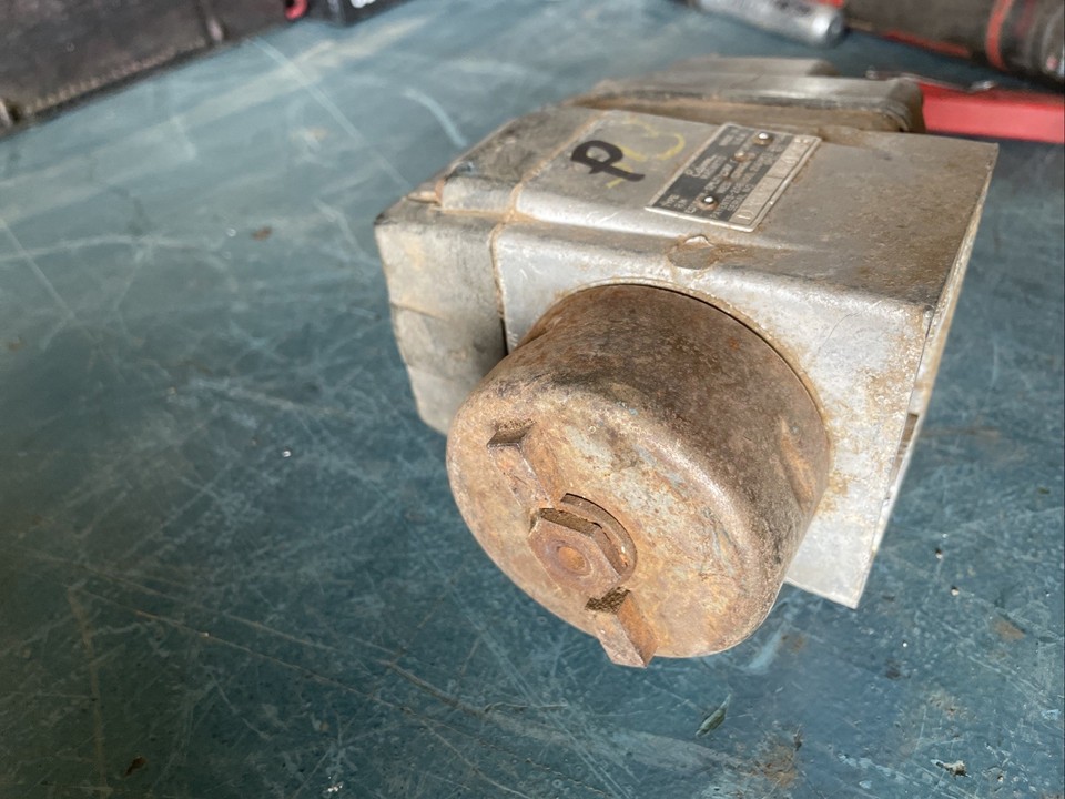 EDISON SPLITDORF MAGNETO Type D9495 4 Cylinder John Deere Tractor Lot P ...