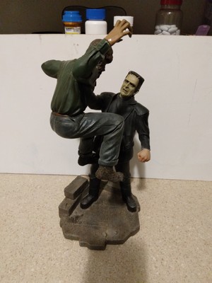 Sideshow FRANKENSTEIN meets the WOLFMAN monster model horror figure ...