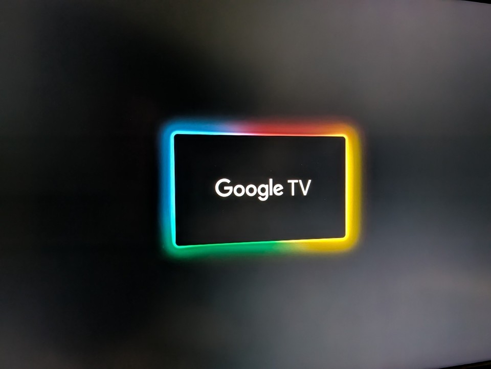Google Chromecast with Google TV (HD) 1080p HDR Model. Excellent ...