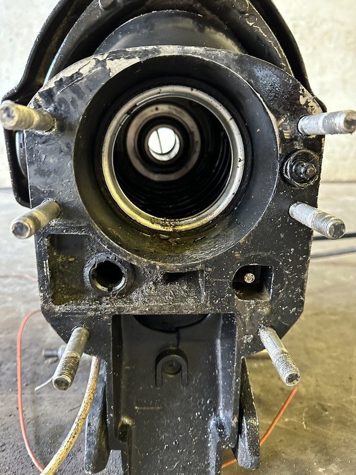 MerCruiser Bravo 1 2 3 Three Stern transom outdrive drive mount gimbal ...