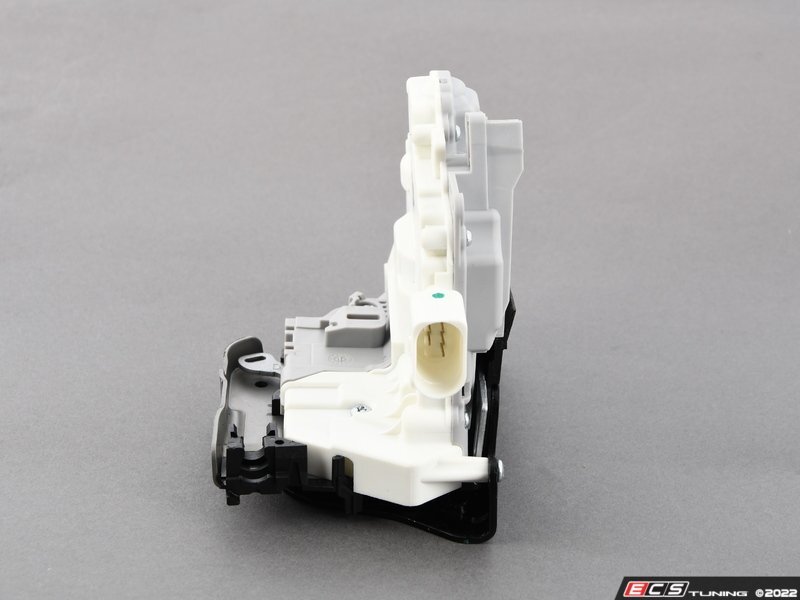 URO - Front Door Latch Assembly - Right - 8J1837016B | eBay