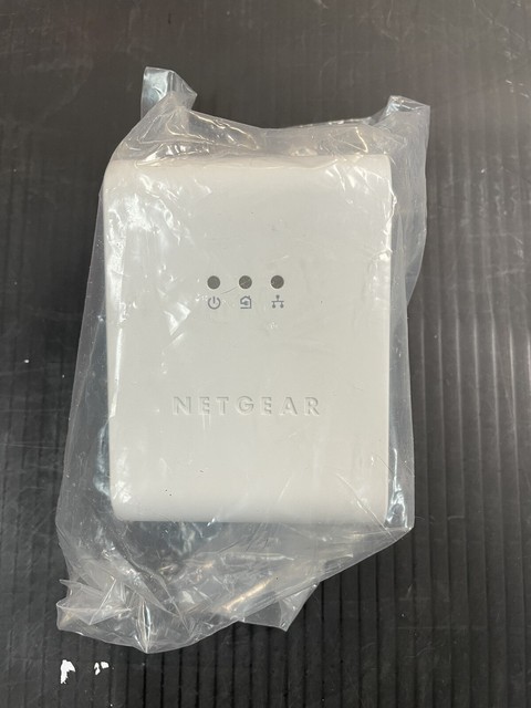 Two Netgear Powerline Adapters ( Xe104 & Xet1001 ) 85mbps Ethernet ...