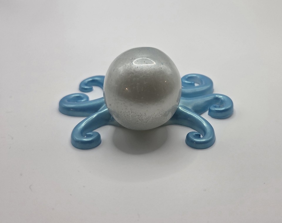 Pearl White And Blue Resin Octopus Figurine 45 mm High | eBay