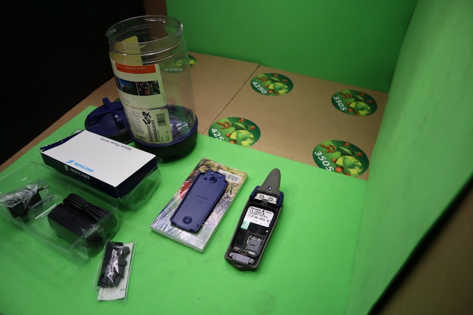 ERICSSON R310S nuovo con imballo e istruzioni SENZA BATTERIA | eBay UK