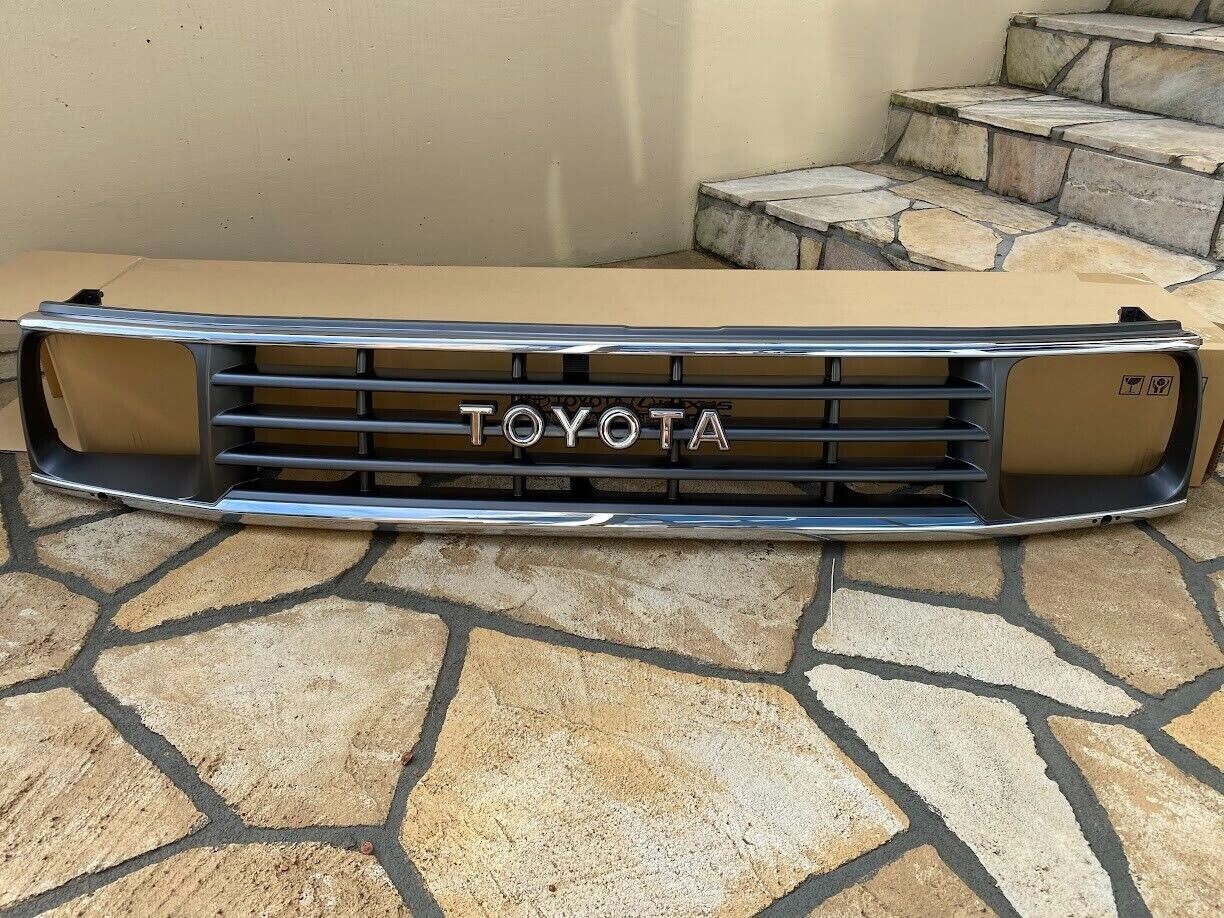 TOYOTA Genuine Land Cruiser 70 Series 71 78 Radiator Grille JDM 53101 ...