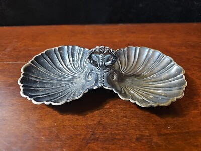 Platters & Trays - Crescent Silver