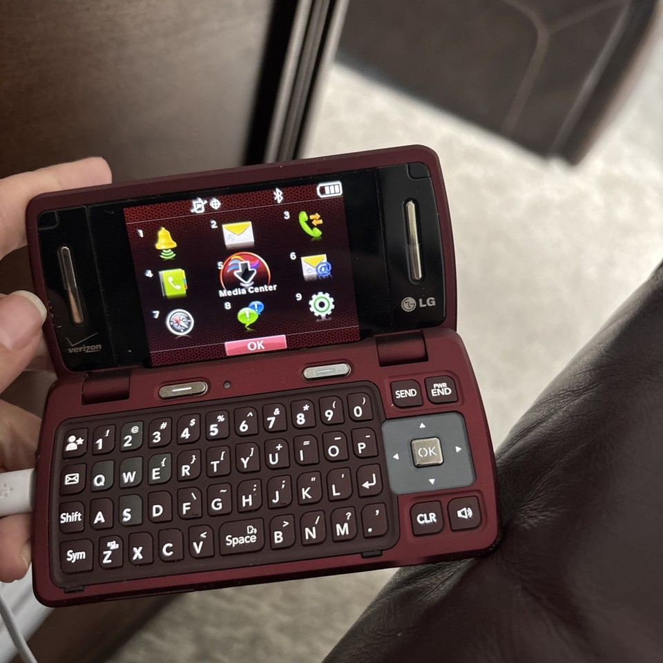 LG EnV3 VX9200 Verizon Flip Cell Phone Red QWERTY 3MP Camera Bluetooth ...