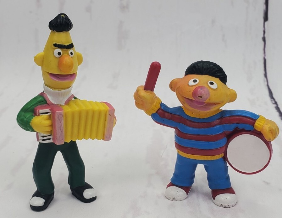 1982 CTW Bert with Accordion, Ernie Plays Drum Tara Toys Sesame Street ...