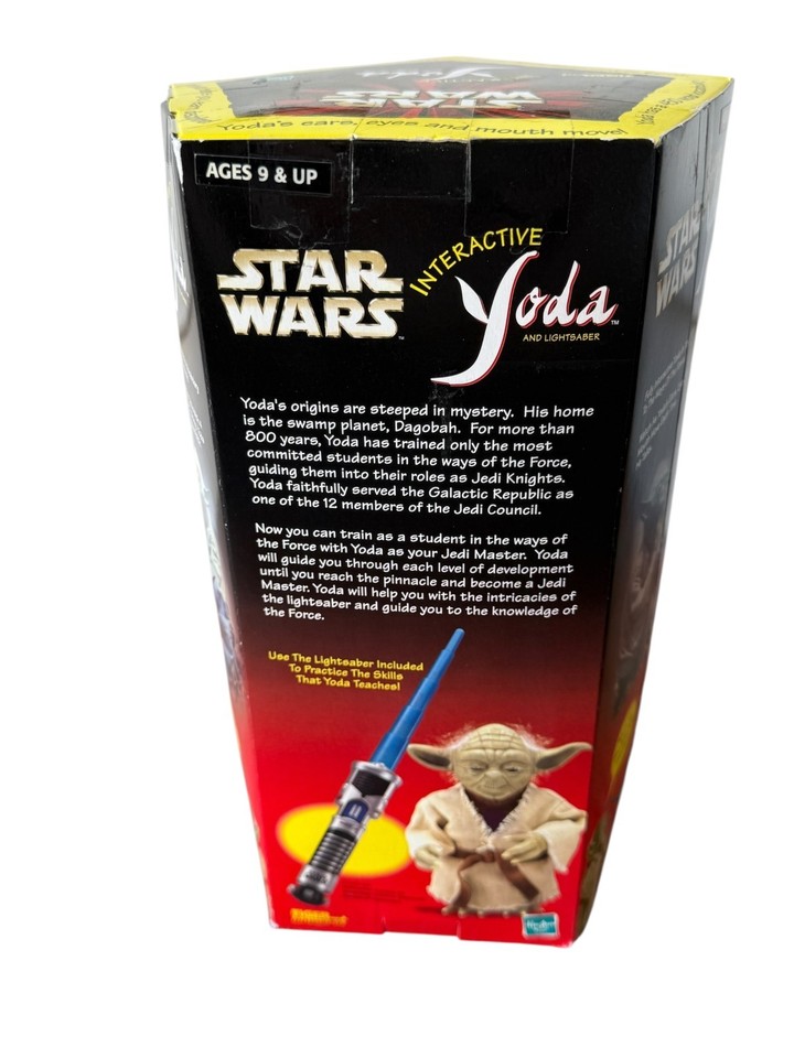 STAR WARS Interactive YODA + Lightsaber Tiger Electronics Hasbro 2000 ...