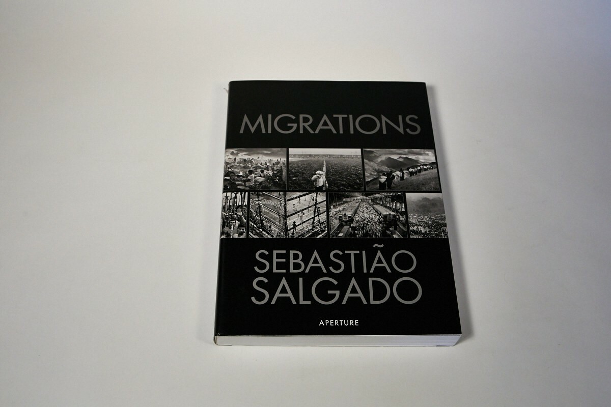 Sebastião Salgado: Migrations: Humanity in Transition Soft Cover ...