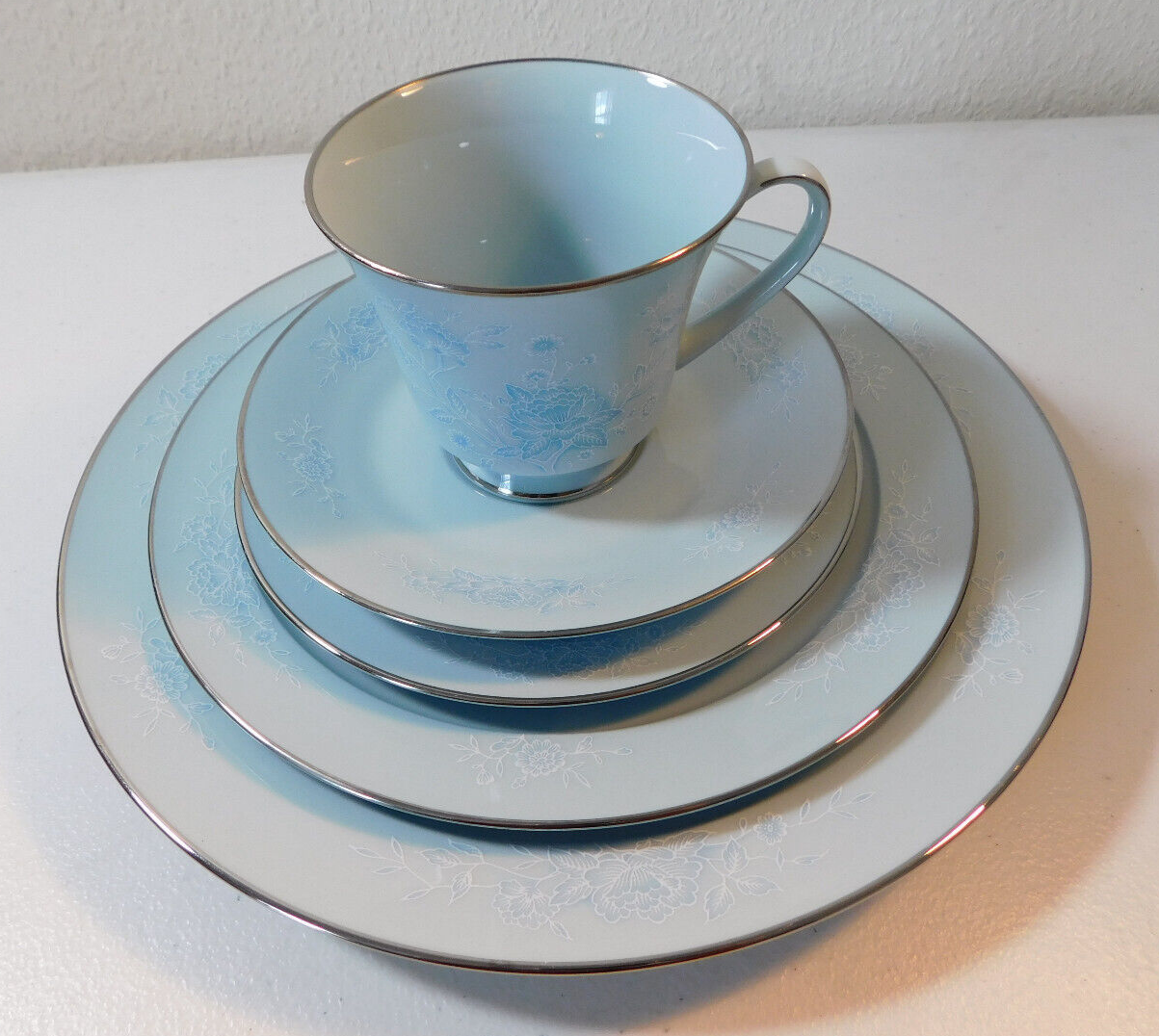 NORITAKE "ENGAGEMENT" BLUE/GREEN PATTERN 8009 5 PIECE PLACE SETTING (S ...