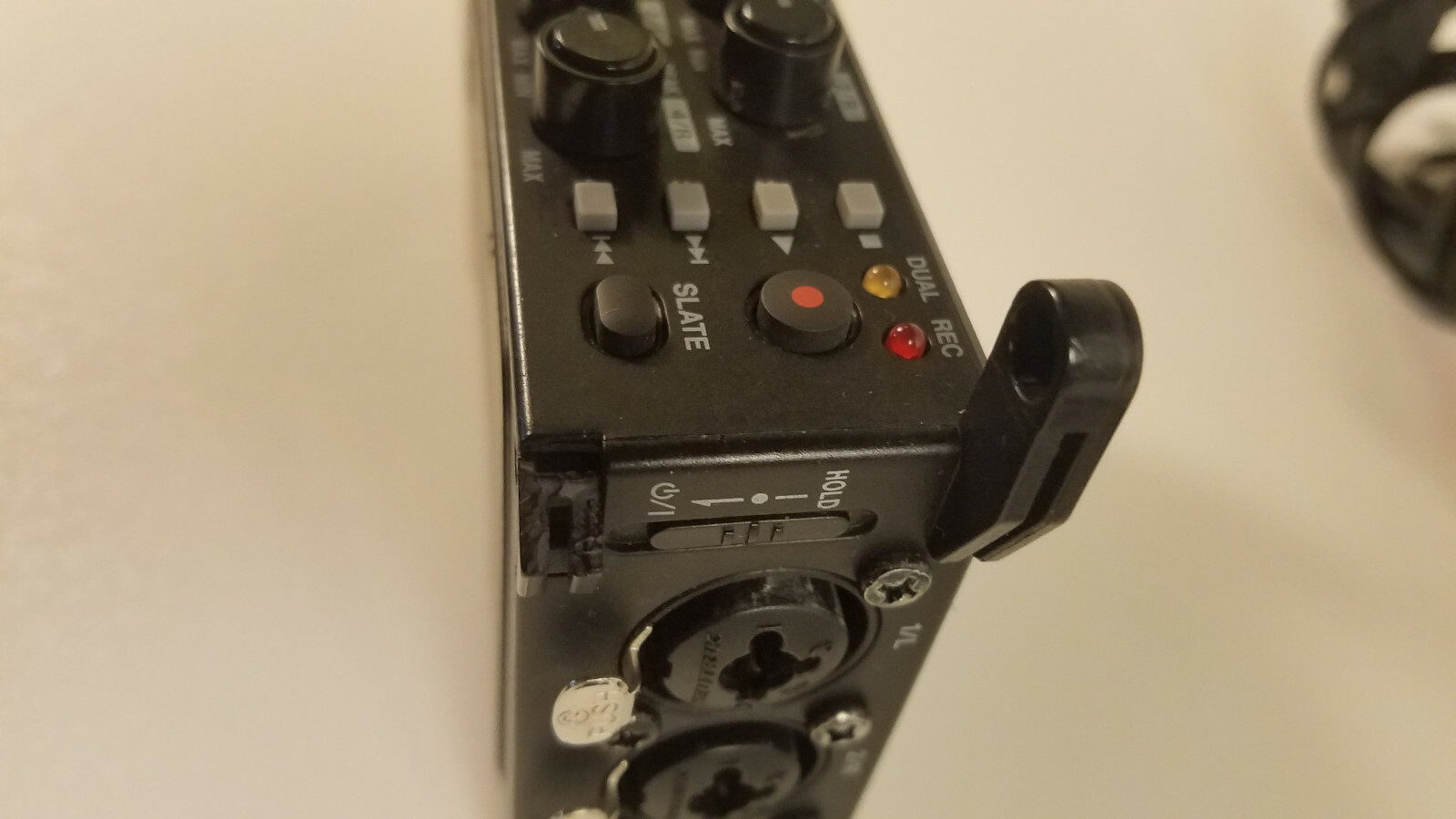 Tascam DR-700 Recorder Working Perfectly w/ broken strap mount (read ...