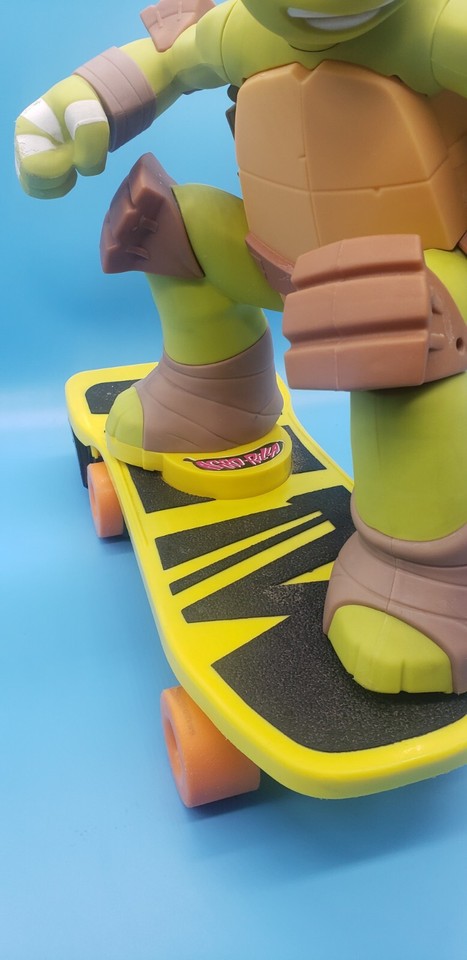 Teenage Mutant Ninja Turtles RC Skateboarding Mikey W Remote Control ...