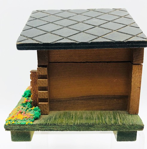 Vintage FUJI Wood Cabin/Cottage/House Music Box Made in Japan ...