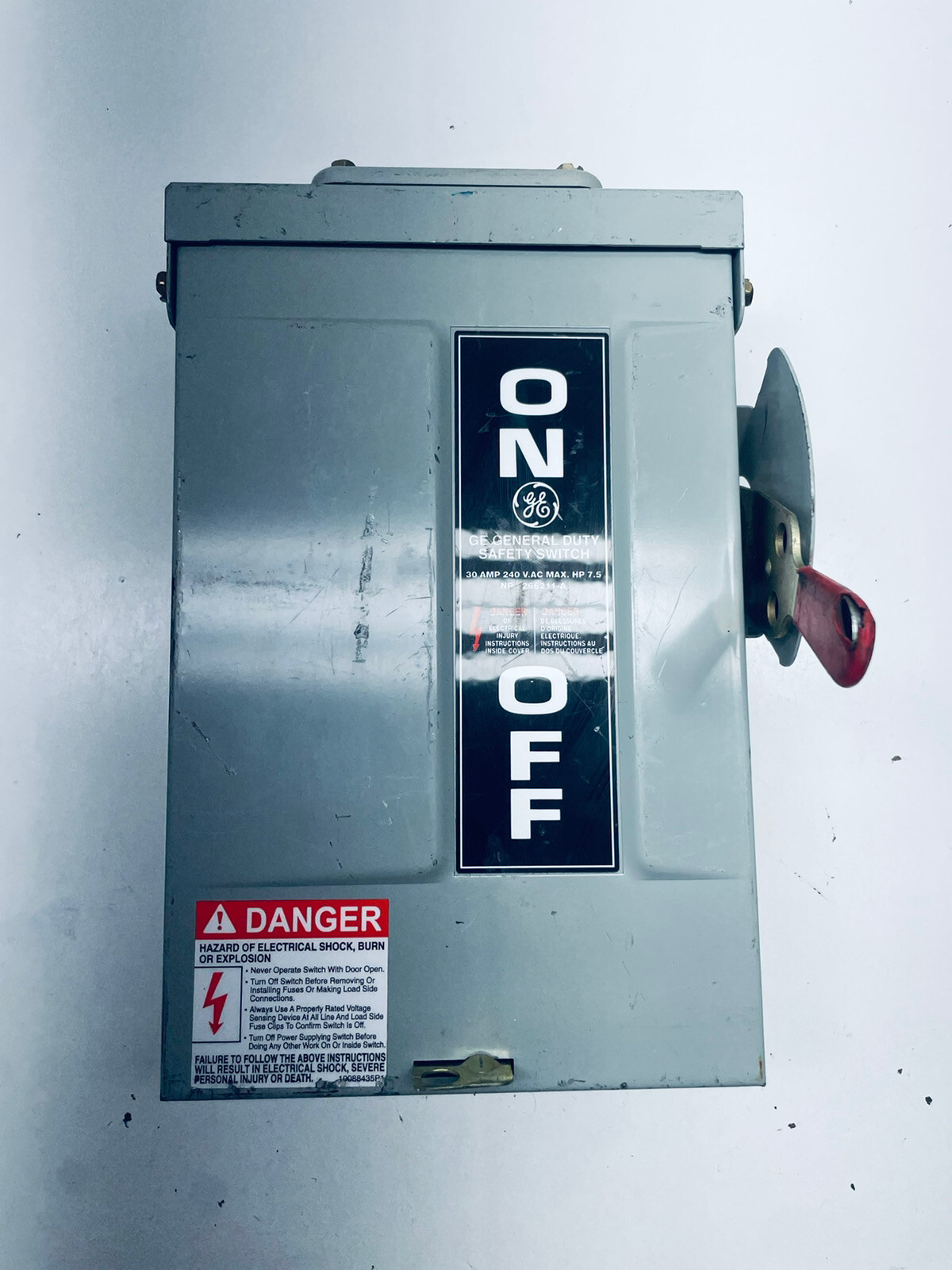 TG4321R - GE 30A AMP 3P POLE 240V NEMA 3R FUSIBLE GD SAFETY SWITCH W ...