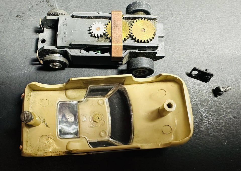 AURORA VINTAGE FORD GT 1960’s TAN T-JET CHASSIS! RUNS! NICE HO SLOT CAR ...