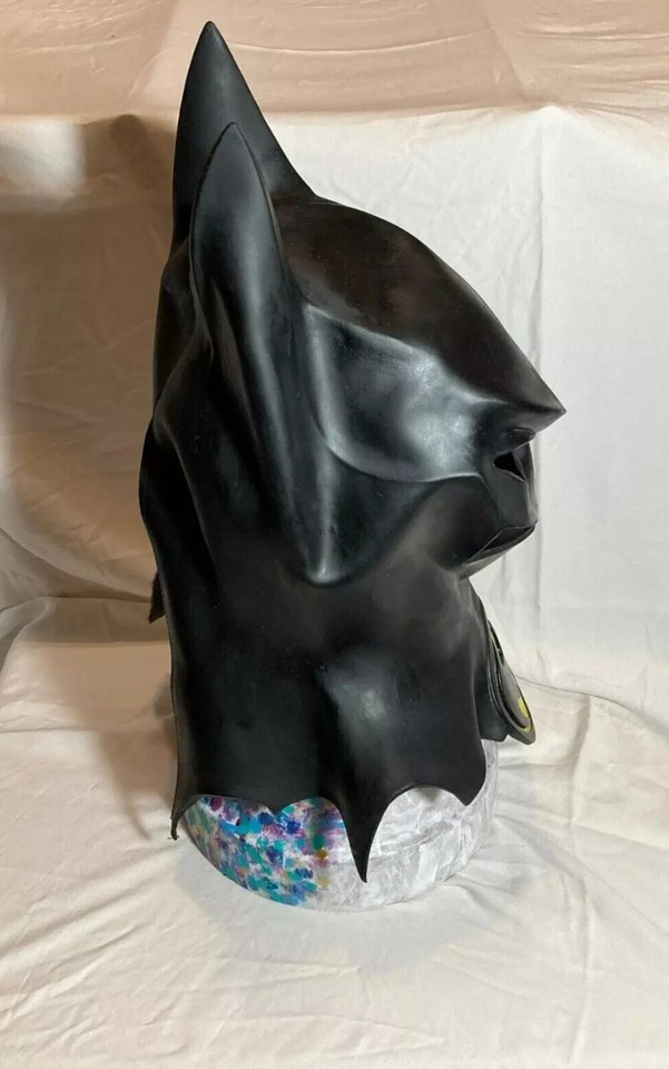 Batman Rubber Cowl Mask With Emblem 1992 DC Comics Inc. Wearable | eBay