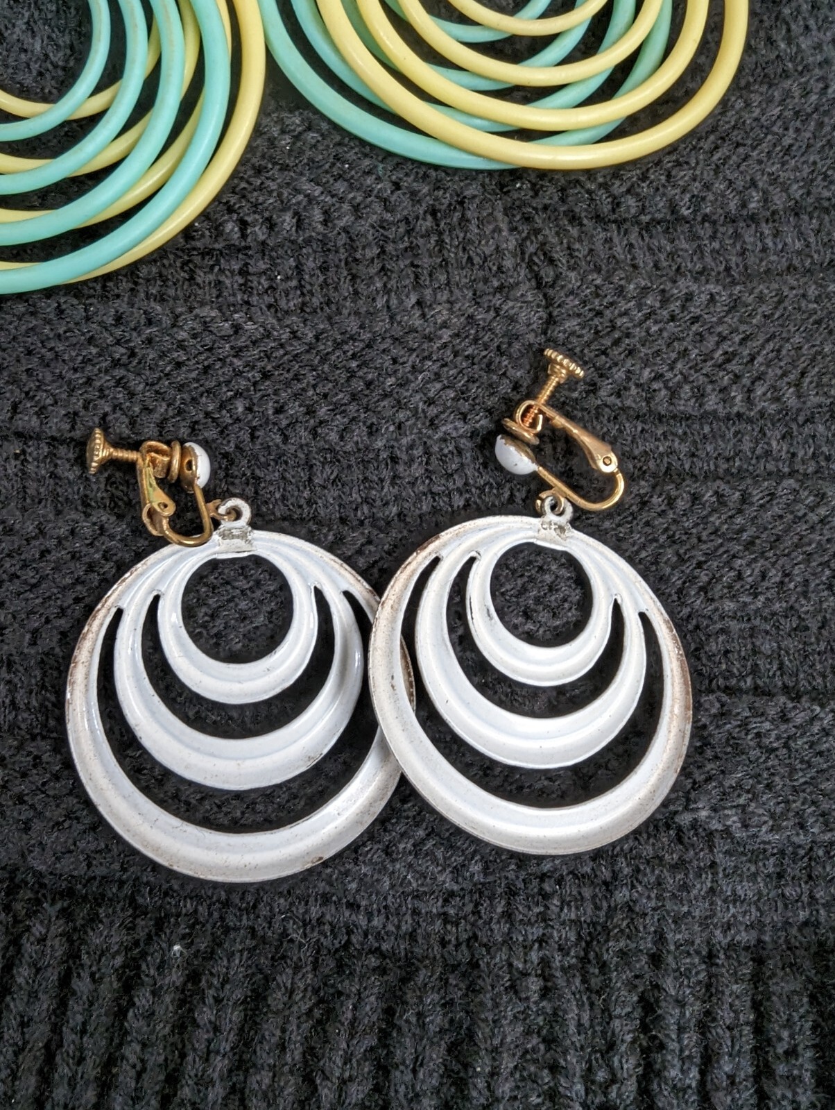 Vintage Seventies Spiral Loops Large Plastic Earings - Gem