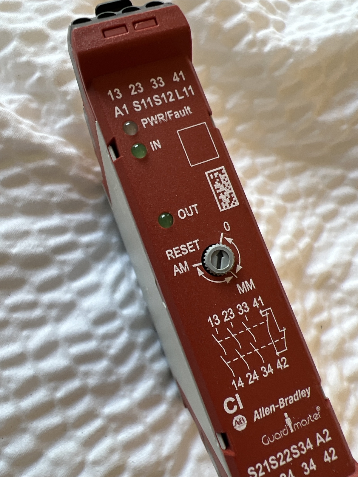 440R-S13R2 Ser A Allen-Bradley Single Input Guardmaster Safety Relay ...