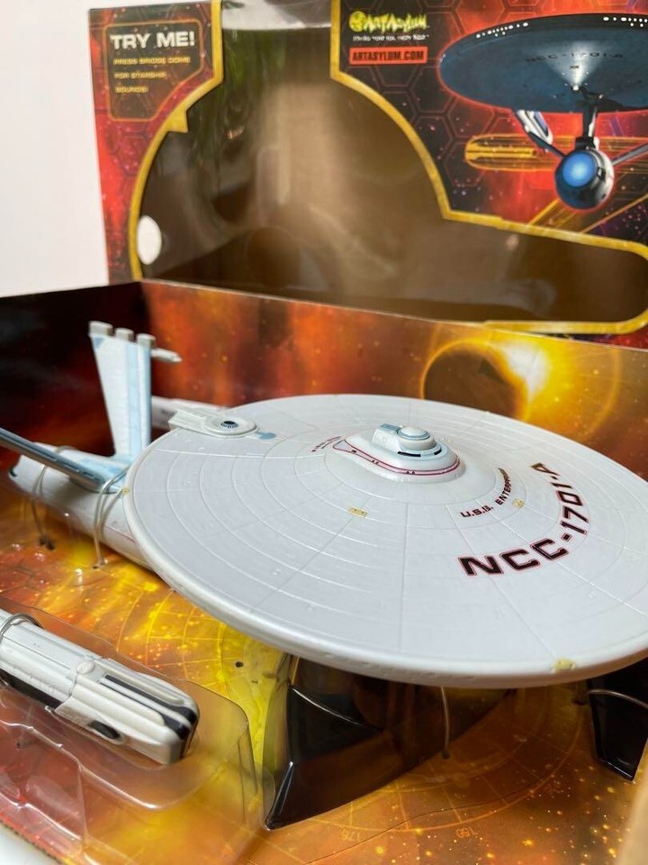 ART ASYLUM STAR TREK USS ENTERPRISE NCC-1701-A 16inch Starship Legends ...