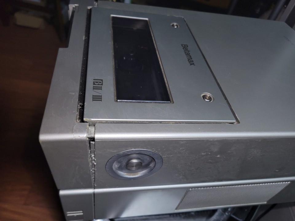 Sony SL2000 VIDEOLA BetaMax Recorder Tuner Timer TT2000 "VIDEOLA" VERY ...