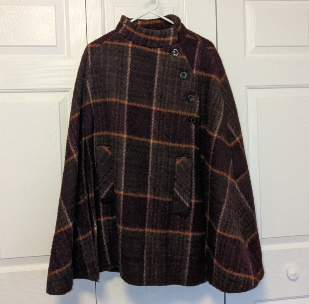 Jimmy Hourihan of Dublin vintage cape poncho - Gem