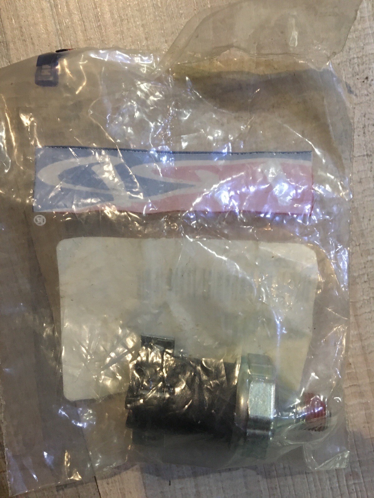 TRP BA26900 Low Pressure Switch 70 PSI Paccar Peterbilt Kenworth for ...