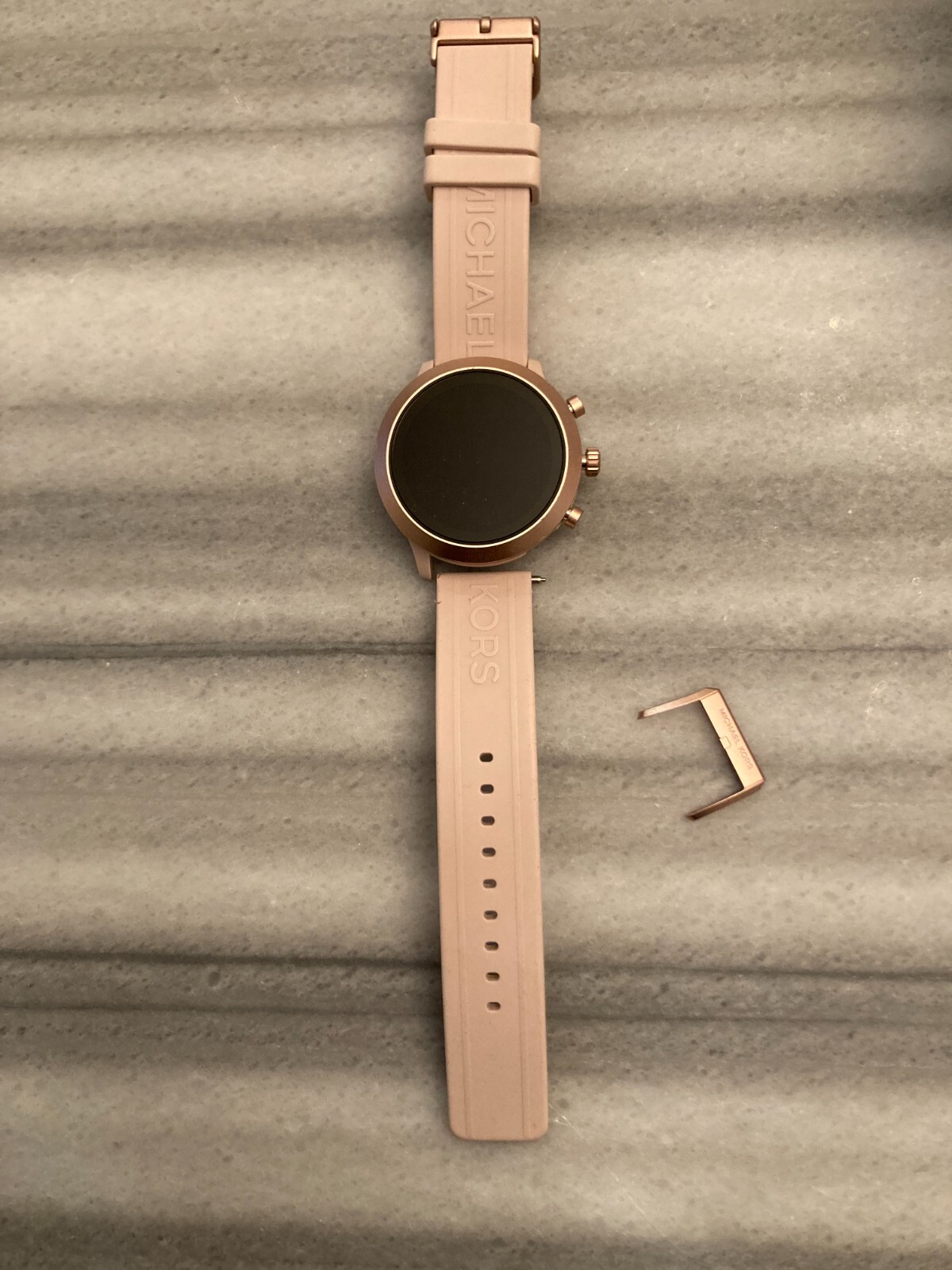 Michael Kors Women's Access MKGO Pink Silicone Smartwatch MKT5070 | eBay