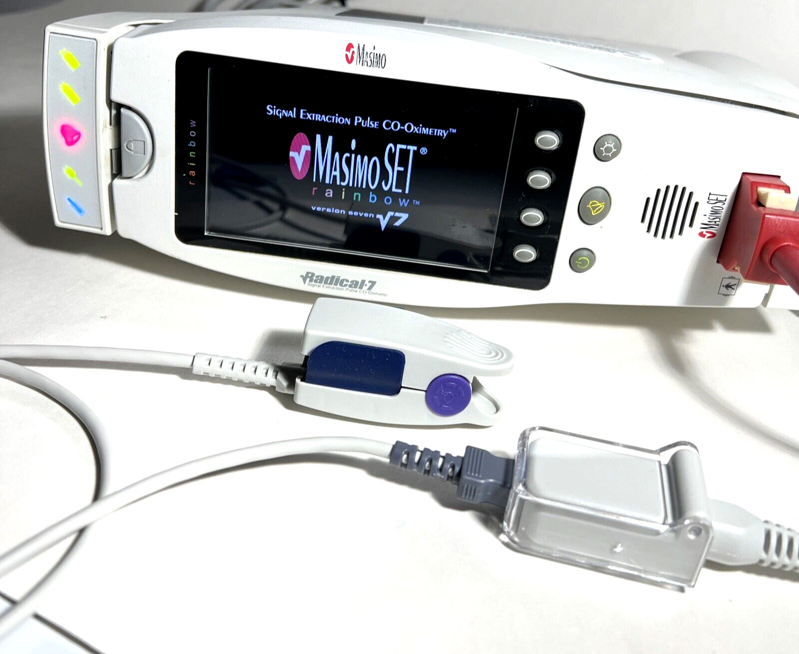 Masimo Radical 7 rainbow Pulse Oximeter w/ docking station and cables ...