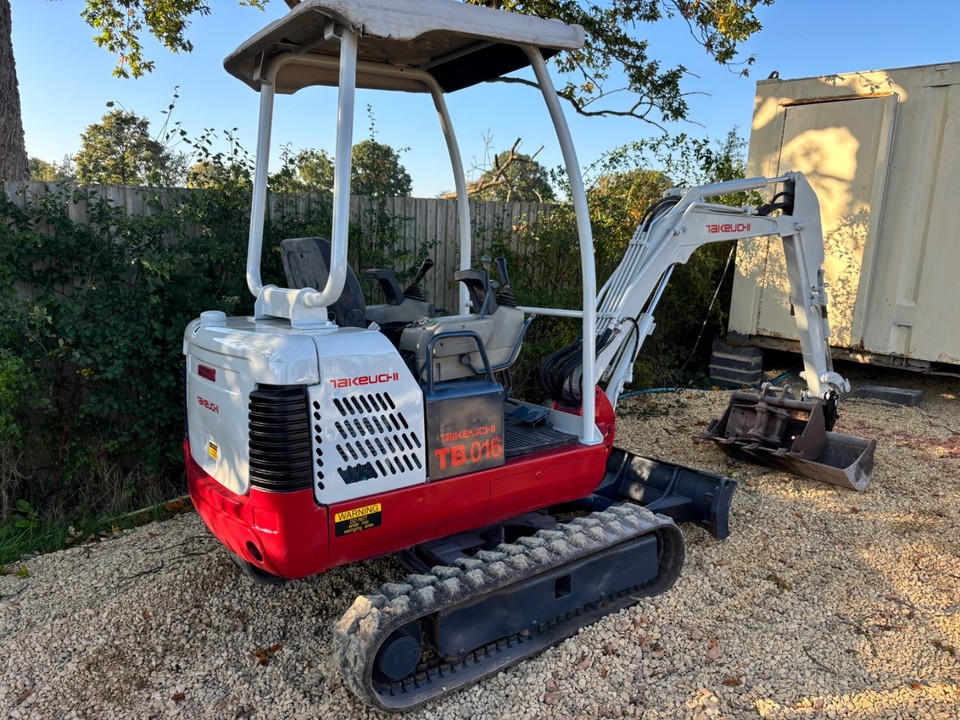 2007 Takeuchi tb016 digger excavator c/w 3 buckets expanding tracks ...