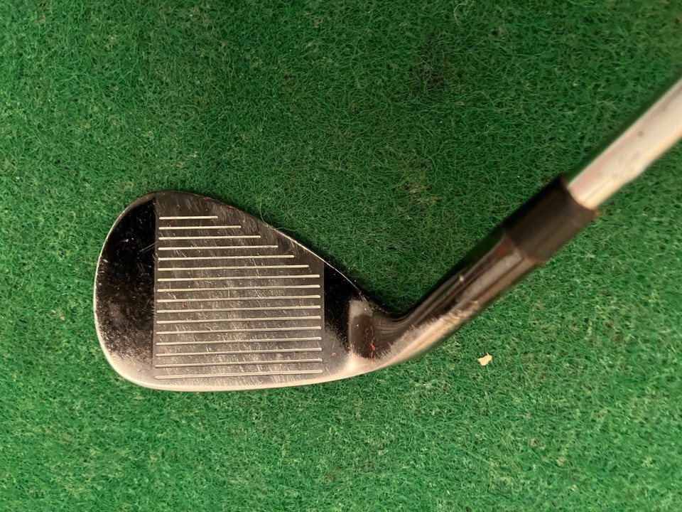 Wilson Deep Red lob wedge 60 degrees with Wilson wedge flex steel shaft ...