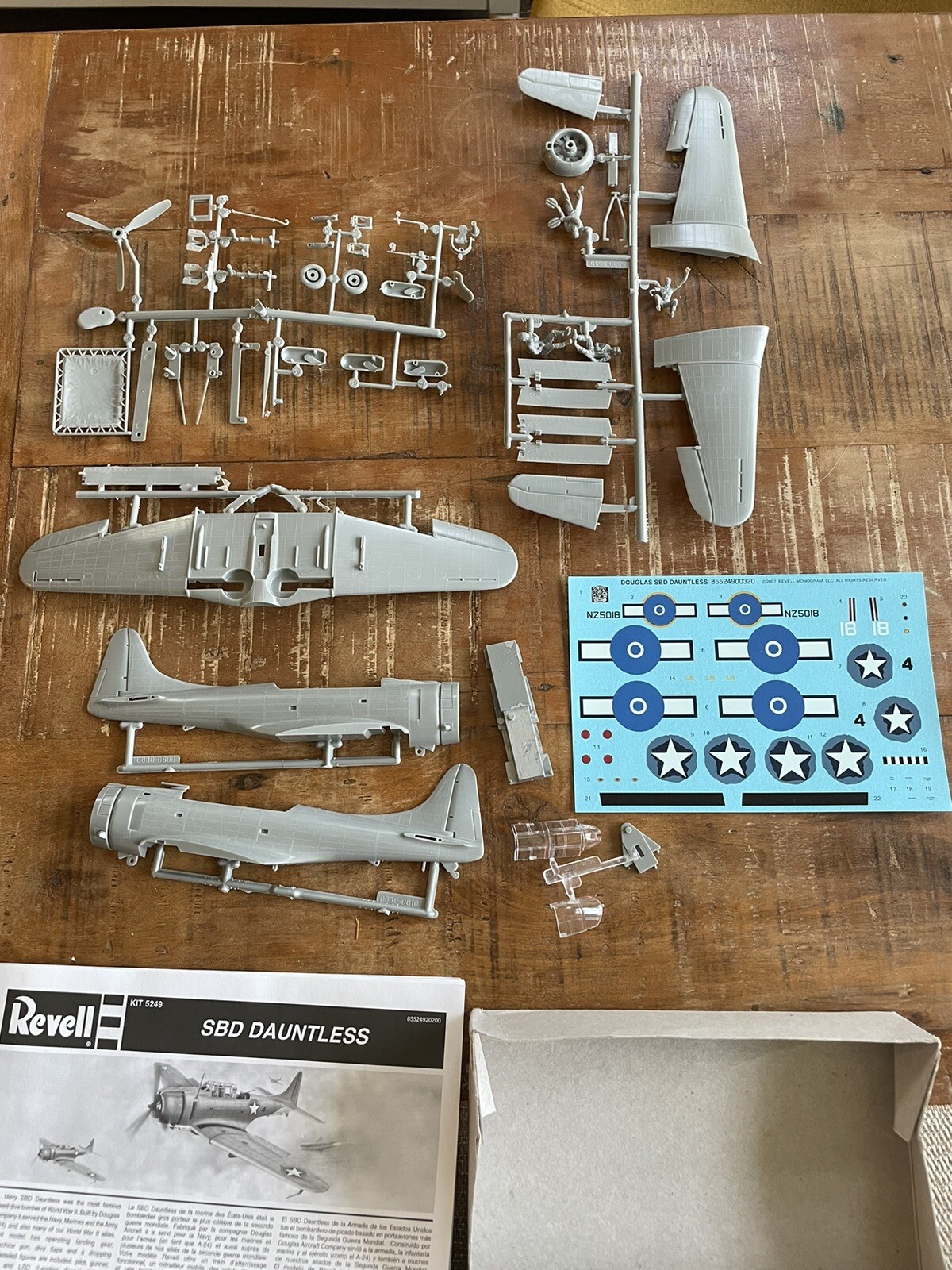 Revell SBD Dauntless Model #85-5249 Model Kit 1:48 Scale Opened Box ...