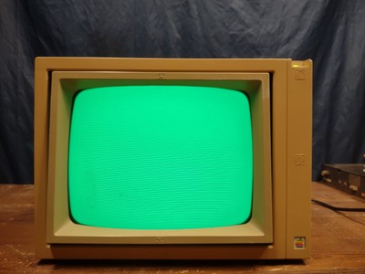 Apple Monochrome Monitor IIe Green Phosphor Composite Tilt Screen ...