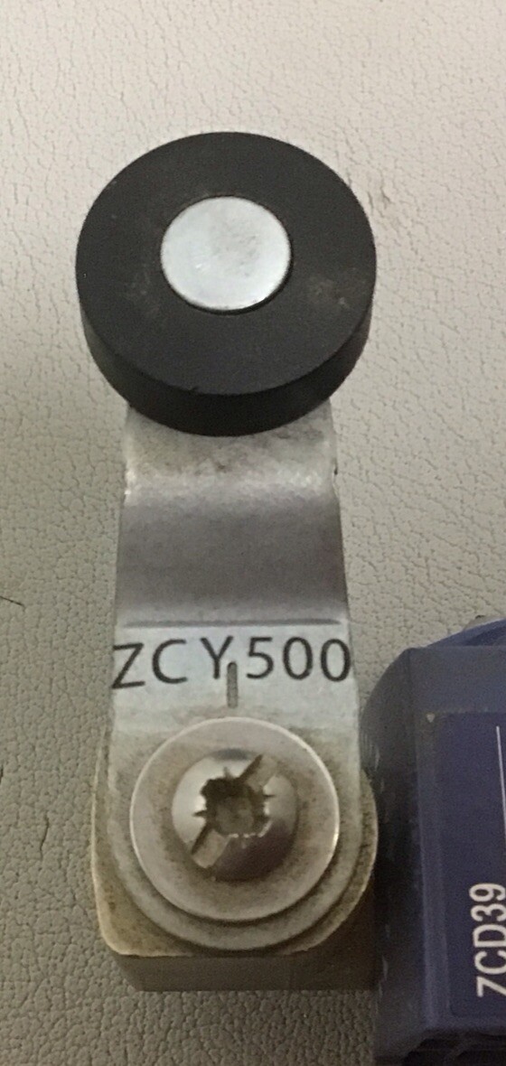 Telemecanique ZCD39 Osiswitch Limit Switch W/ ZCY500 Operating Lever ...