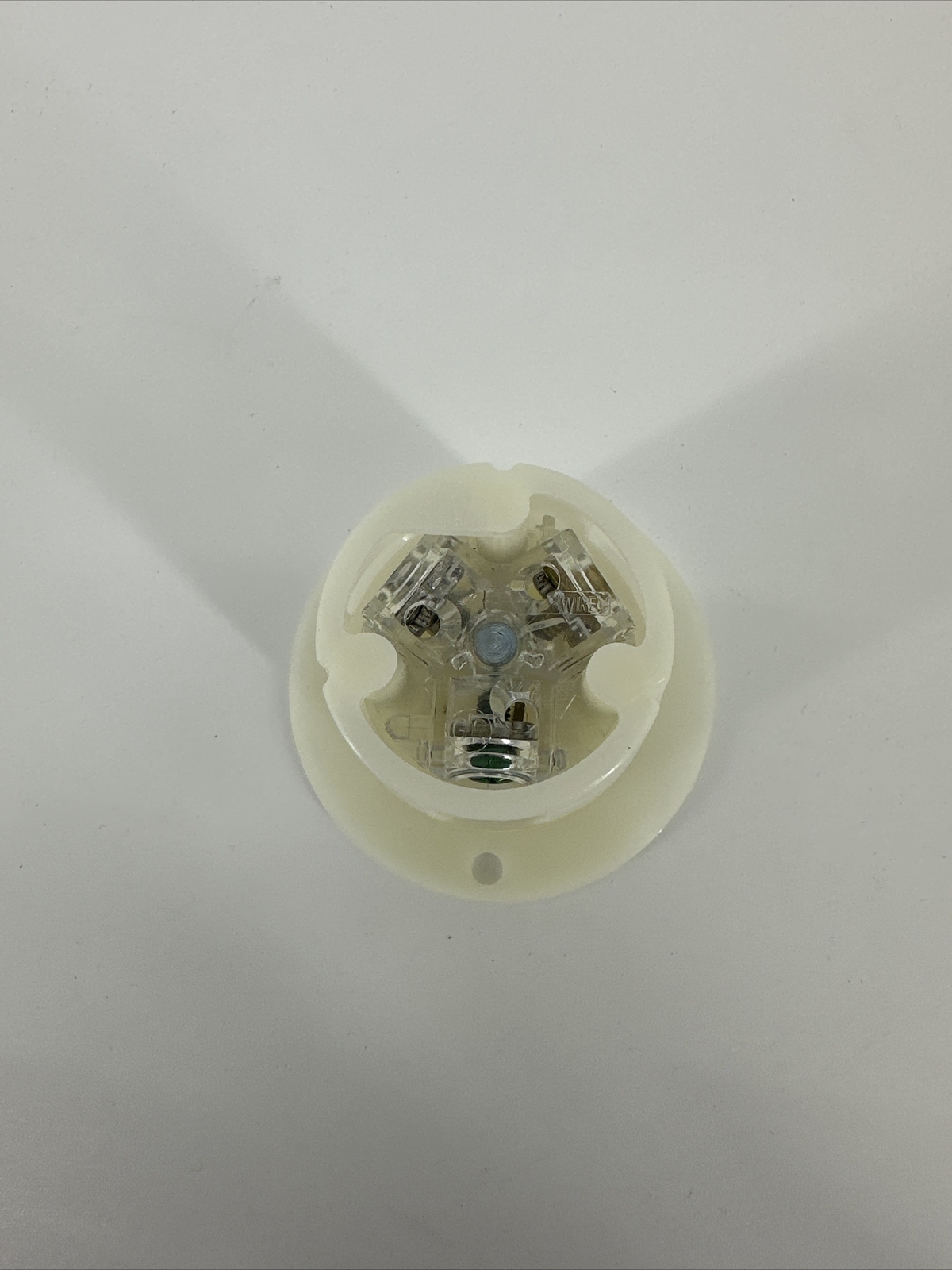 2x Hubbell HBL4716C Flanged Inlet Twist-Lock Insulgrip 15A 125V 4716C ...