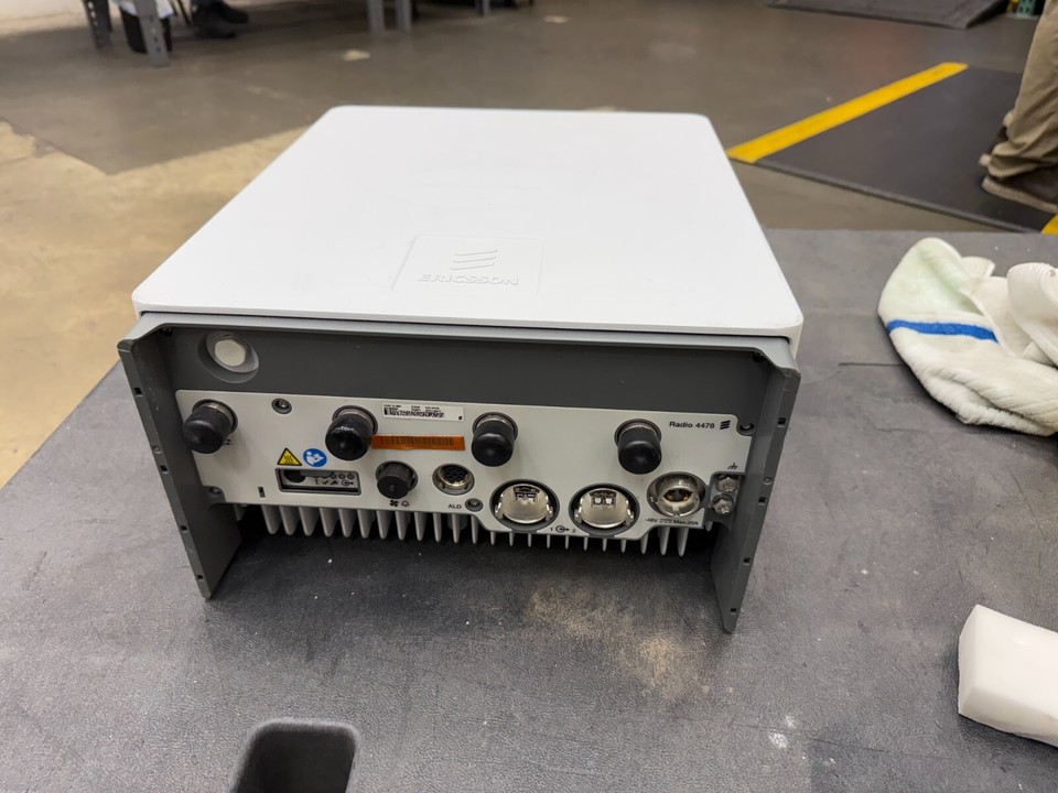 ERICSSON KRC161689/3 Radio 4478 B5 Remote Head Unit | eBay