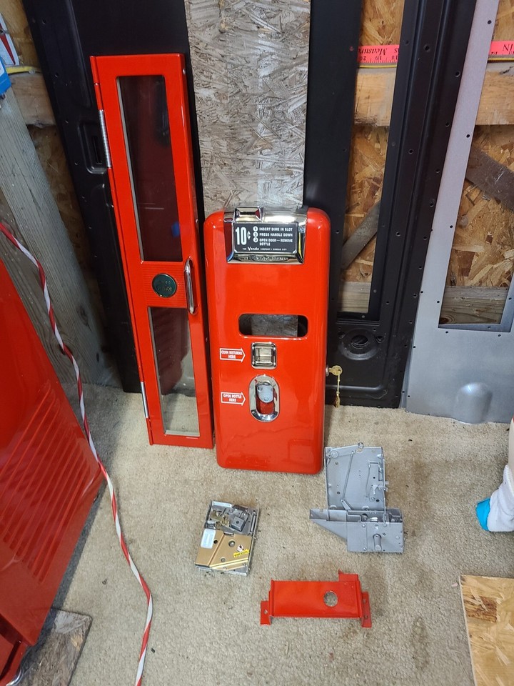 1955 Vendo 81A Coca Cola Coke Machine Professional Restoration by Carl ...