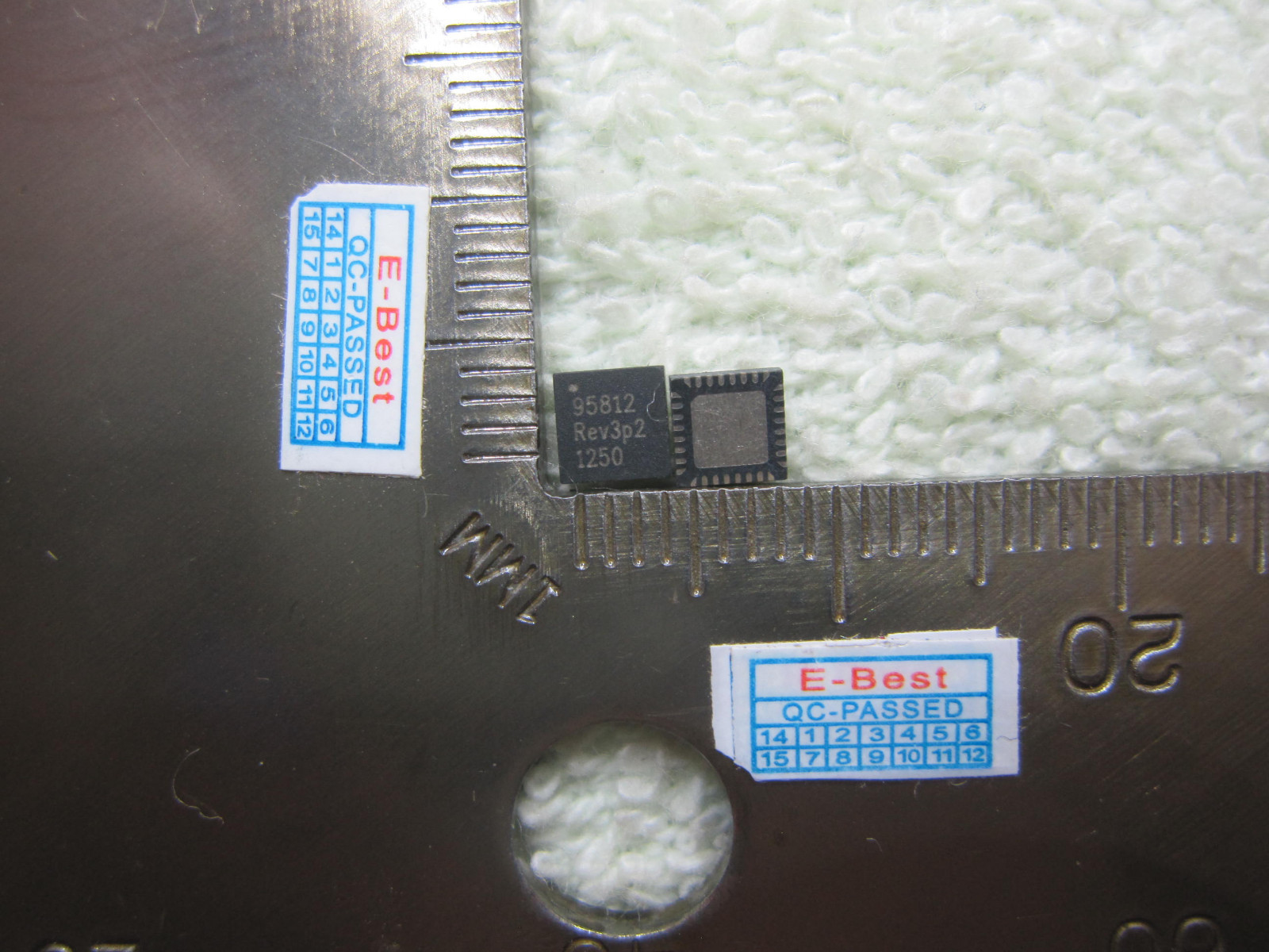 4pcs 95B12 958I2 95812 ISL95812 HRZ ISL95812H ISL95812HR ISL95812HRZ ...