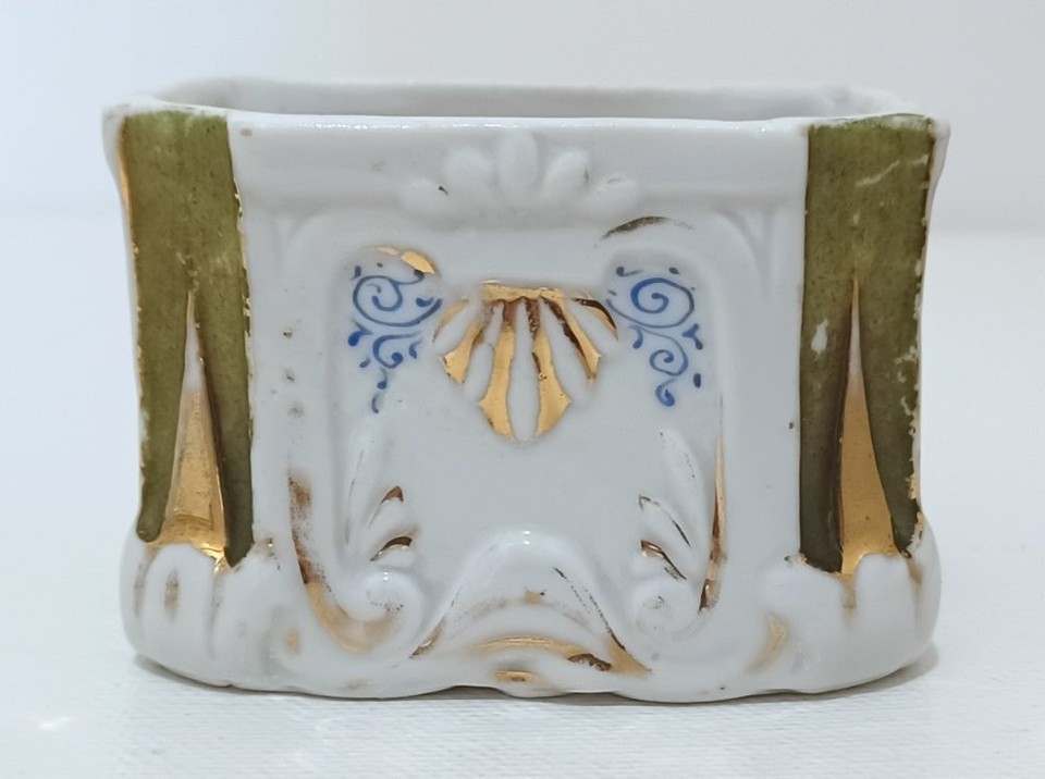 Antique Conta & Boehme Trinket Box Mother Cat putting Her Baby To Bed ...