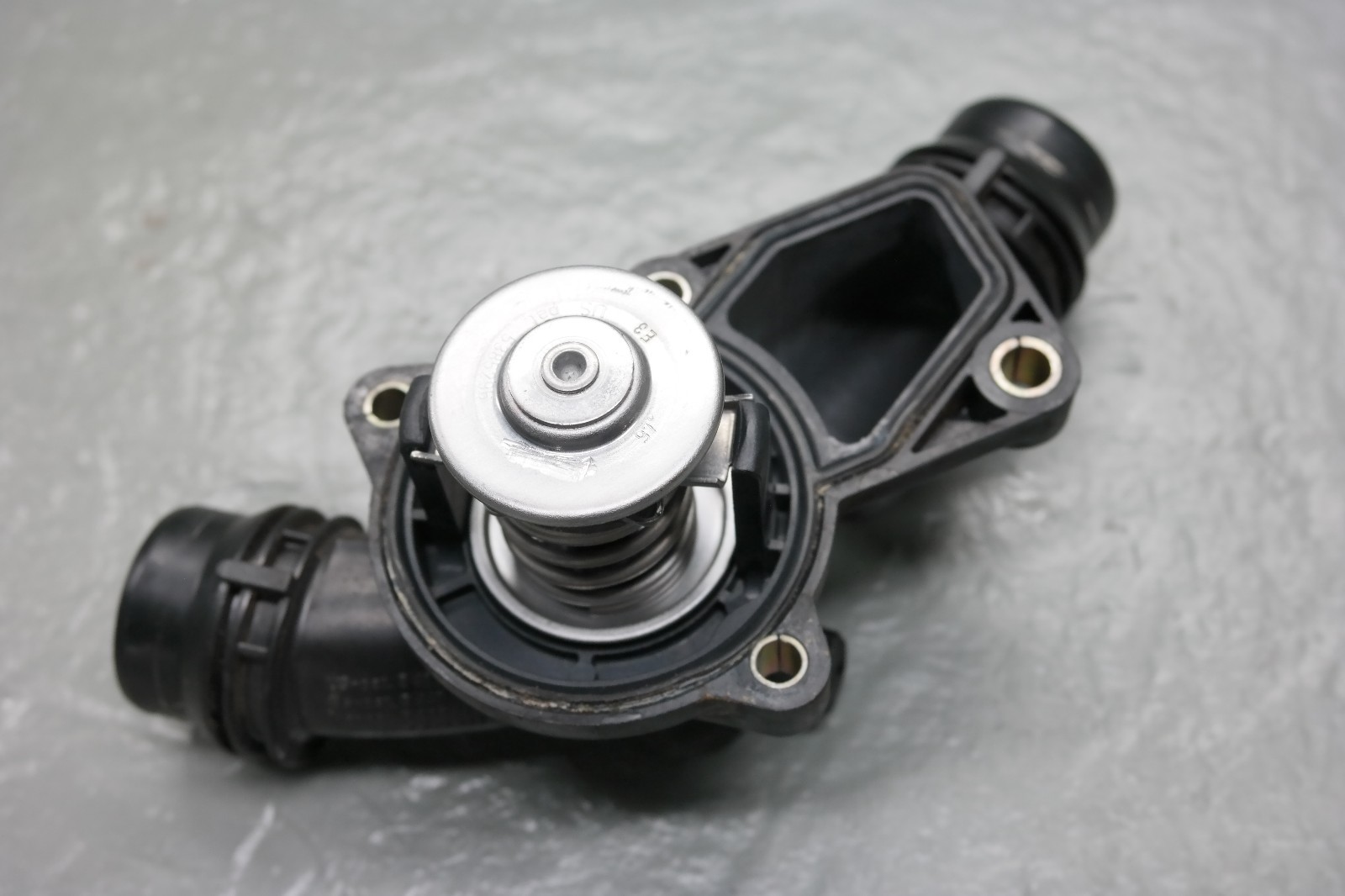 99-06 BMW E83 X3 Z3 E46 E39 E53 E60 E85 Z4 THERMOSTAT HOUSING W ...