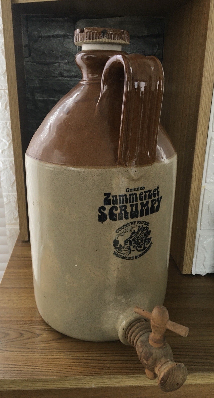 Zummerzet Scrumpy Screw Lid vintage jug cider flask Stoneware Flagon ...