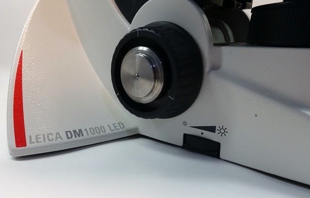Leica DM1000 LED Microscope Base PN 11888842 for parts and or repair ...