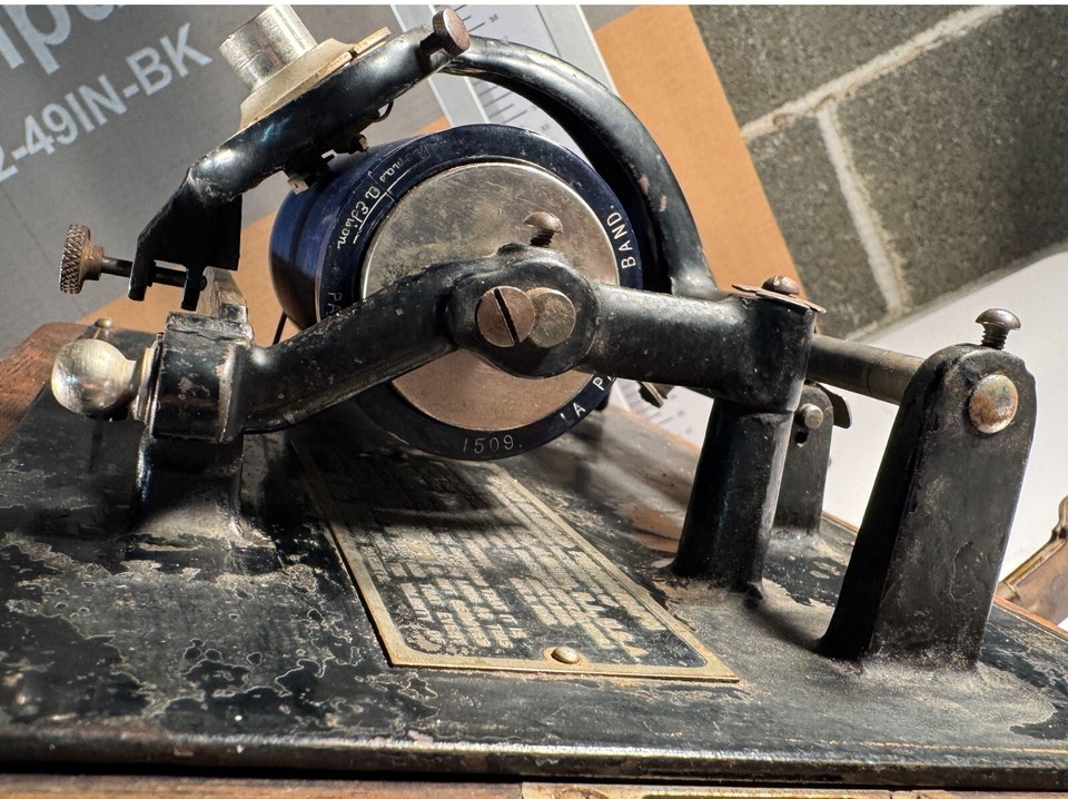 Antique Edison Standard Model E Cylinder Phonograph – 1911 – Blue ...