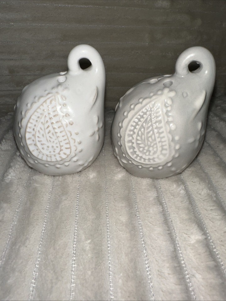 Set Of Salt and Pepper shakers Urban Bungalow Elephants and American ...