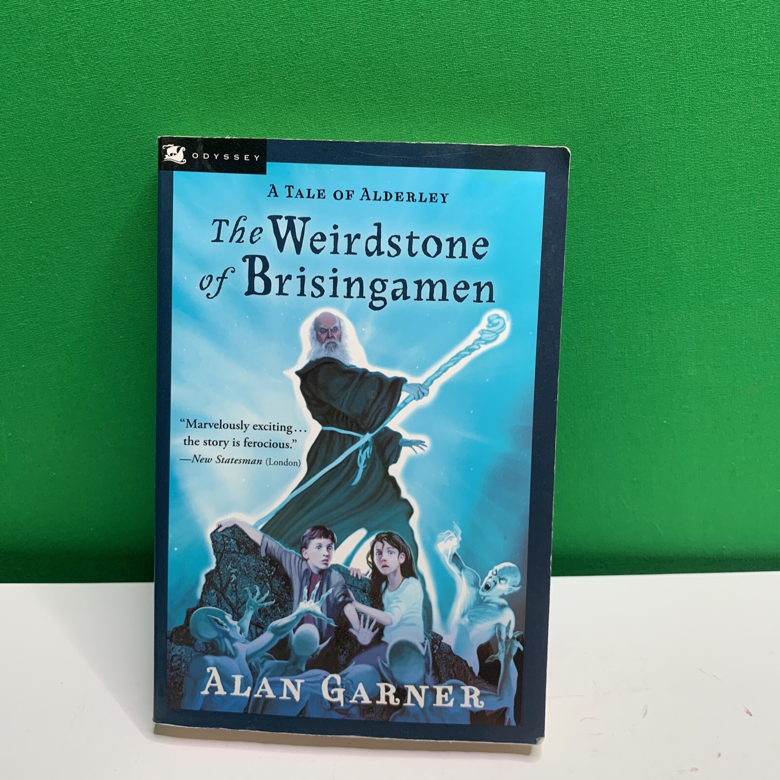 The Weirdstone of Brisingamen A Tale of Alderley by Alan Garner 2006 ...