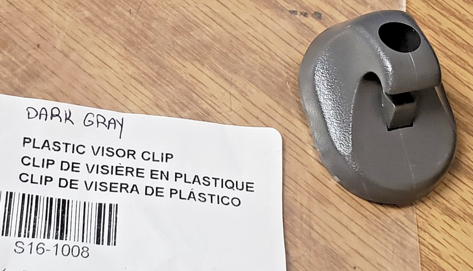 ~ NEW GENUINE PACCAR OEM KENWORTH / PETERBILT DARK GRAY SUNVISOR CLIP ...