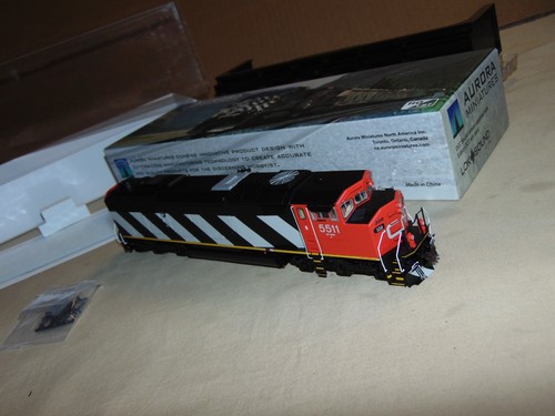 AURORA MINIATURES HO HD01N05D CANADIAN NATIONAL SD60F WITH DCC & SOUND ...